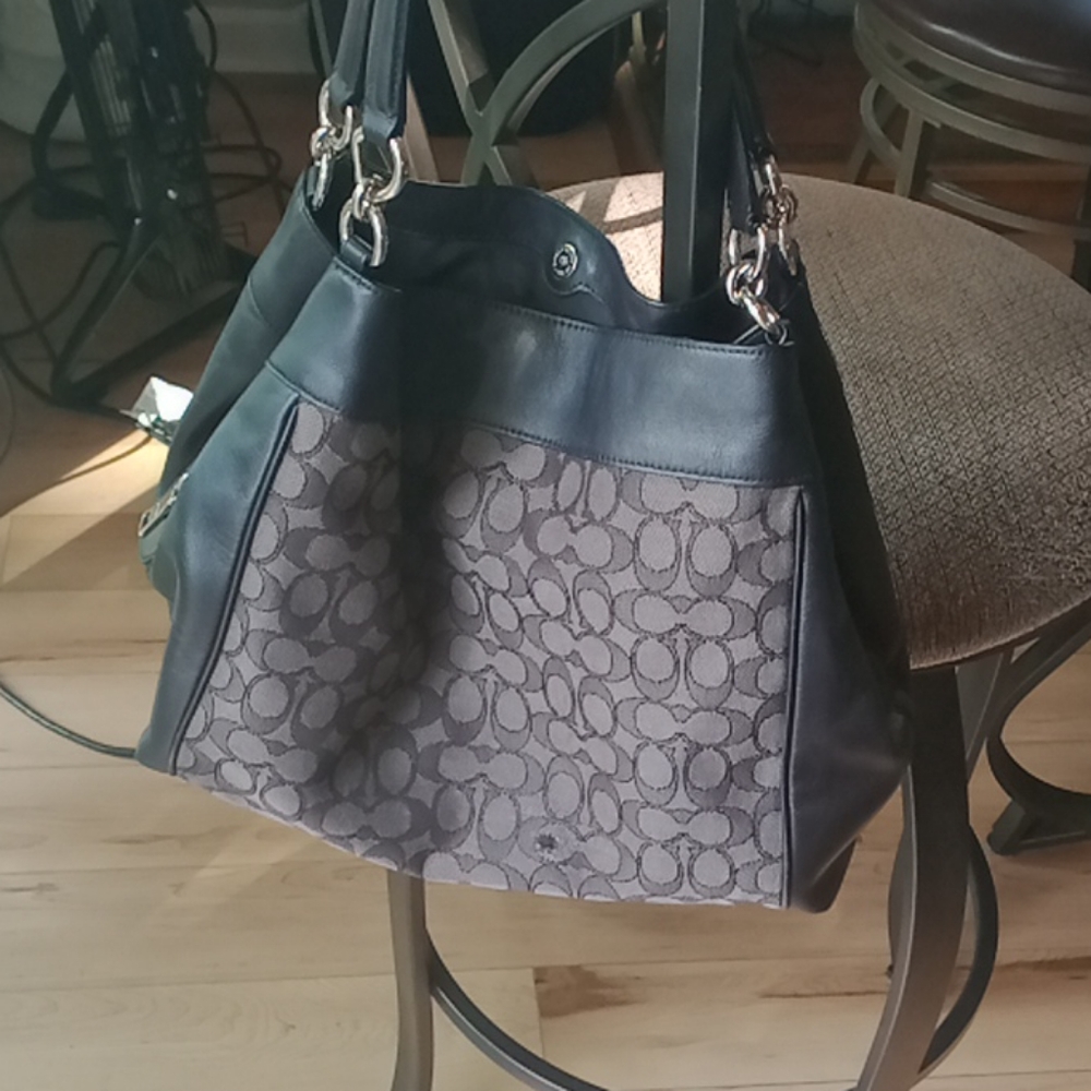 Coach Lexi Outline Signature Purse - Gem
